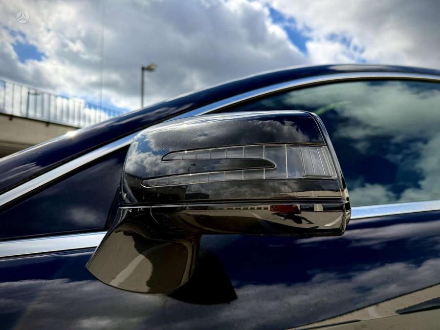 Melns Mercedes-Benz CLS 350 2011 Viļņa, ar dzinēja tilpumu 3.00 L un nobraukumu 300 tūkst. km par 12000 €, foto 15 vietnē AUTOMOTO.COM.LV
