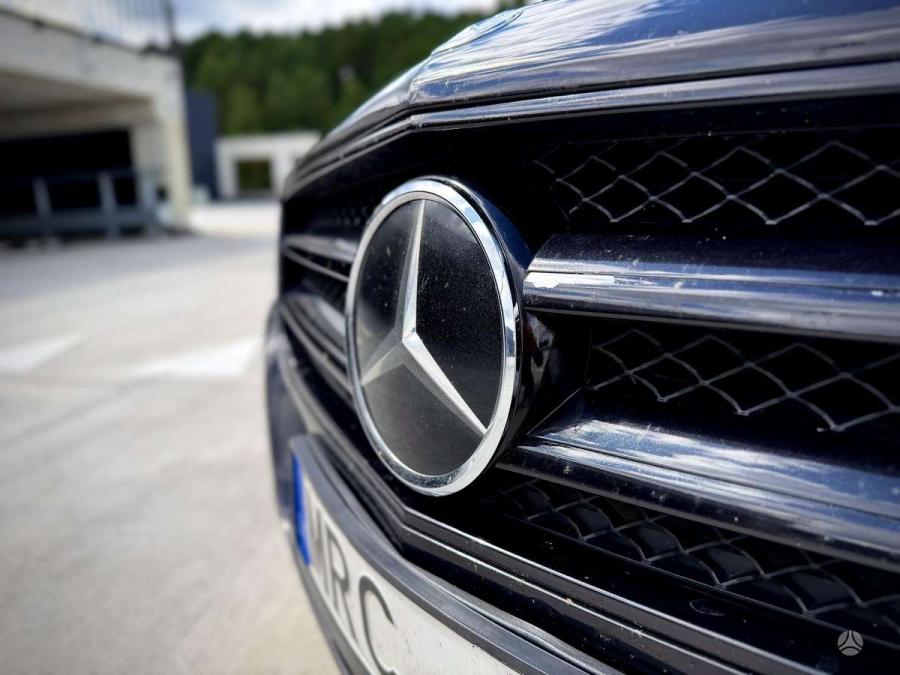 Melns Mercedes-Benz CLS 350 2011 Viļņa, ar dzinēja tilpumu 3.00 L un nobraukumu 300 tūkst. km par 12000 €, foto 17 vietnē AUTOMOTO.COM.LV