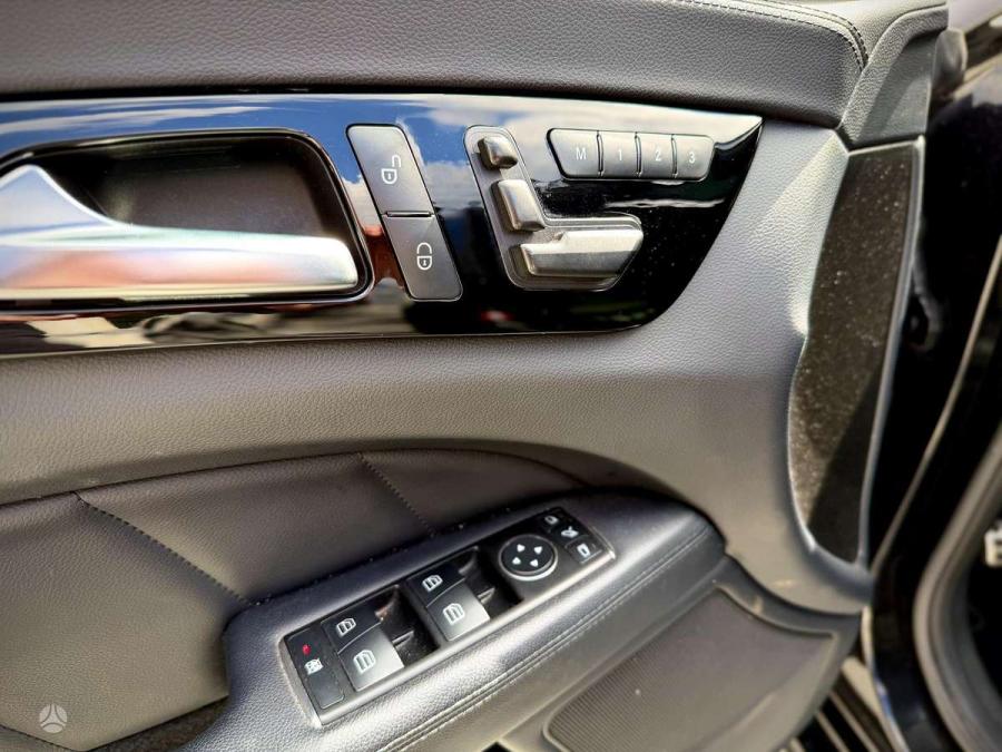 Melns Mercedes-Benz CLS 350 2011 Viļņa, ar dzinēja tilpumu 3.00 L un nobraukumu 300 tūkst. km par 12000 €, foto 24 vietnē AUTOMOTO.COM.LV