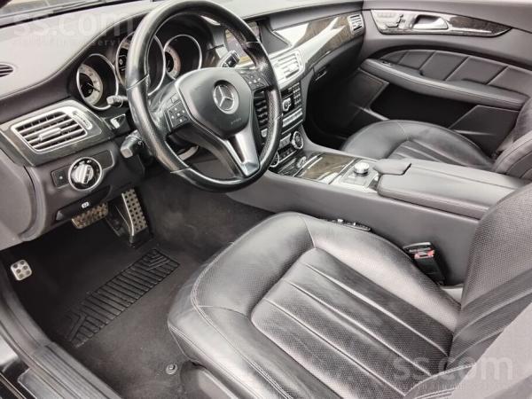 Black Mercedes-Benz CLS 350 2012 in Riga, with an engine capacity of 3.00 L and mileage of 320 thousand km for 10850 €, photo 7 on AUTOMOTO.COM.LV