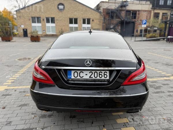 Melns Mercedes-Benz CLS 350 2012 Rīga, ar dzinēja tilpumu 3.00 L un nobraukumu 298 tūkst. km par 12300 €, foto 5 vietnē AUTOMOTO.COM.LV