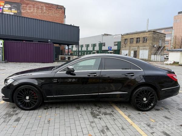 Melns Mercedes-Benz CLS 350 2012 Rīga, ar dzinēja tilpumu 3.00 L un nobraukumu 298 tūkst. km par 12300 €, foto 7 vietnē AUTOMOTO.COM.LV