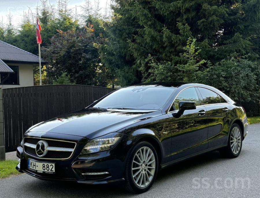 Black Mercedes-Benz CLS 350 2012 in Riga, with an engine capacity of 3.00 L and mileage of 278 thousand km for 10900 €, photo 1 on AUTOMOTO.COM.LV
