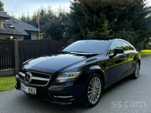 Black Mercedes-Benz CLS 350 2012 in Riga, with an engine capacity of 3.00 L and mileage of 278 thousand km for 10900 €, photo 3 on AUTOMOTO.COM.LV