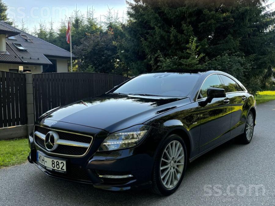 Black Mercedes-Benz CLS 350 2012 in Riga, with an engine capacity of 3.00 L and mileage of 278 thousand km for 10900 €, photo 3 on AUTOMOTO.COM.LV