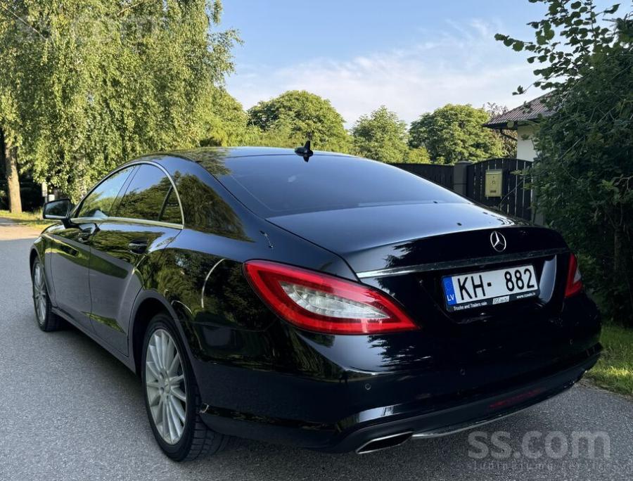 Black Mercedes-Benz CLS 350 2012 in Riga, with an engine capacity of 3.00 L and mileage of 278 thousand km for 10900 €, photo 7 on AUTOMOTO.COM.LV