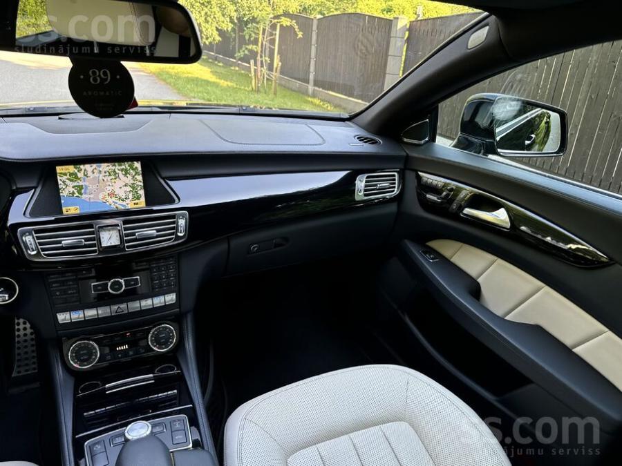 Black Mercedes-Benz CLS 350 2012 in Riga, with an engine capacity of 3.00 L and mileage of 278 thousand km for 10900 €, photo 15 on AUTOMOTO.COM.LV