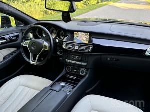 Black Mercedes-Benz CLS 350 2012 in Riga, with an engine capacity of 3.00 L and mileage of 278 thousand km for 10900 €, photo 17 on AUTOMOTO.COM.LV