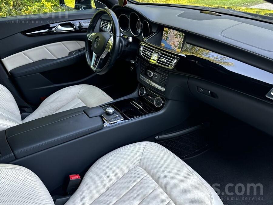 Black Mercedes-Benz CLS 350 2012 in Riga, with an engine capacity of 3.00 L and mileage of 278 thousand km for 10900 €, photo 18 on AUTOMOTO.COM.LV