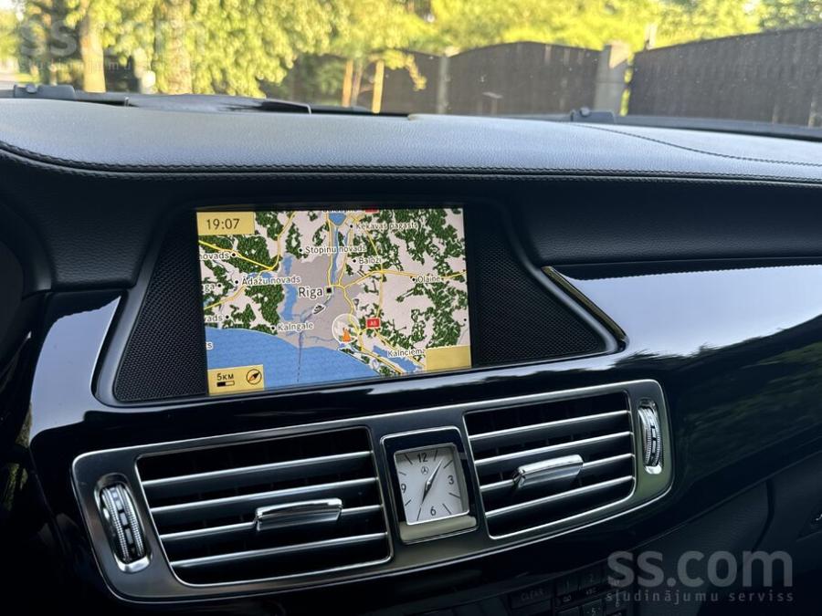 Black Mercedes-Benz CLS 350 2012 in Riga, with an engine capacity of 3.00 L and mileage of 278 thousand km for 10900 €, photo 20 on AUTOMOTO.COM.LV