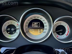 Black Mercedes-Benz CLS 350 2012 in Riga, with an engine capacity of 3.00 L and mileage of 278 thousand km for 10900 €, photo 24 on AUTOMOTO.COM.LV