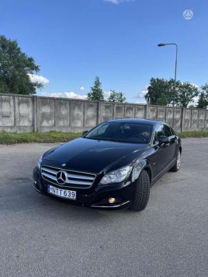 Black Mercedes-Benz CLS 350 2012 in Siauliai, with an engine capacity of 2.99 L and mileage of 260 thousand km for 12500 €, photo 3 on AUTOMOTO.COM.LV