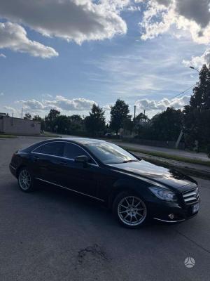 Black Mercedes-Benz CLS 350 2012 in Siauliai, with an engine capacity of 2.99 L and mileage of 260 thousand km for 12500 €, photo 5 on AUTOMOTO.COM.LV