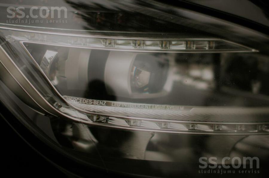 Melns Mercedes-Benz CLS 350 2012 Gulbene, ar dzinēja tilpumu 3.00 L un nobraukumu 276 tūkst. km par 14100 €, foto 17 vietnē AUTOMOTO.COM.LV