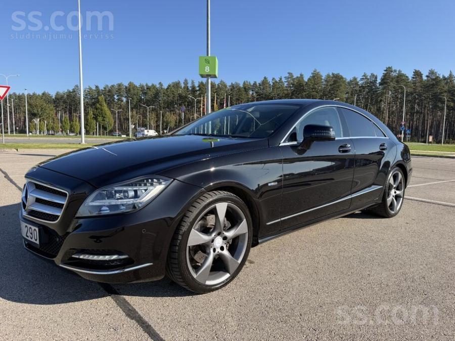Black Mercedes-Benz CLS 350 2012 in Riga, with an engine capacity of 3.00 L and mileage of 190 thousand km for 10500 €, photo 1 on AUTOMOTO.COM.LV