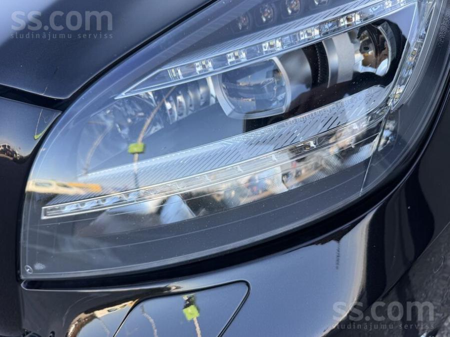 Black Mercedes-Benz CLS 350 2012 in Riga, with an engine capacity of 3.00 L and mileage of 190 thousand km for 10500 €, photo 8 on AUTOMOTO.COM.LV