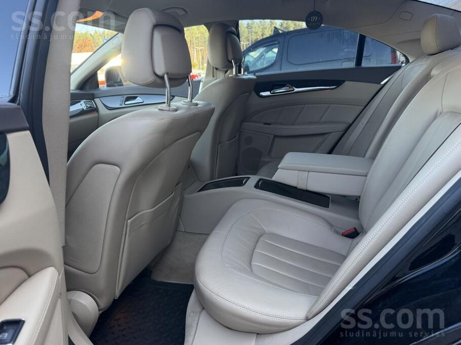Black Mercedes-Benz CLS 350 2012 in Riga, with an engine capacity of 3.00 L and mileage of 190 thousand km for 10500 €, photo 12 on AUTOMOTO.COM.LV