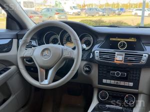 Black Mercedes-Benz CLS 350 2012 in Riga, with an engine capacity of 3.00 L and mileage of 190 thousand km for 10500 €, photo 17 on AUTOMOTO.COM.LV