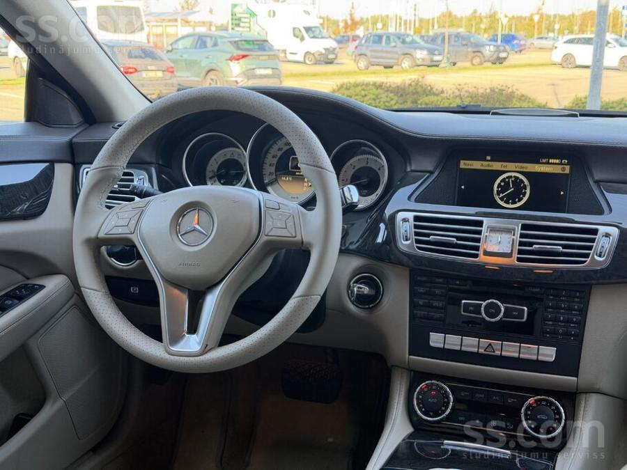 Black Mercedes-Benz CLS 350 2012 in Riga, with an engine capacity of 3.00 L and mileage of 190 thousand km for 10500 €, photo 17 on AUTOMOTO.COM.LV