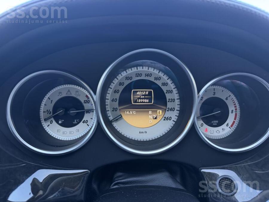 Black Mercedes-Benz CLS 350 2012 in Riga, with an engine capacity of 3.00 L and mileage of 190 thousand km for 10500 €, photo 18 on AUTOMOTO.COM.LV