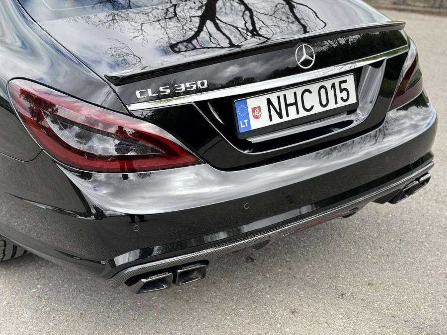 Black Mercedes-Benz CLS 350 2014 in Kaunas, with an engine capacity of 3.00 L and mileage of 95 thousand km for 23900 €, photo 13 on AUTOMOTO.COM.LV