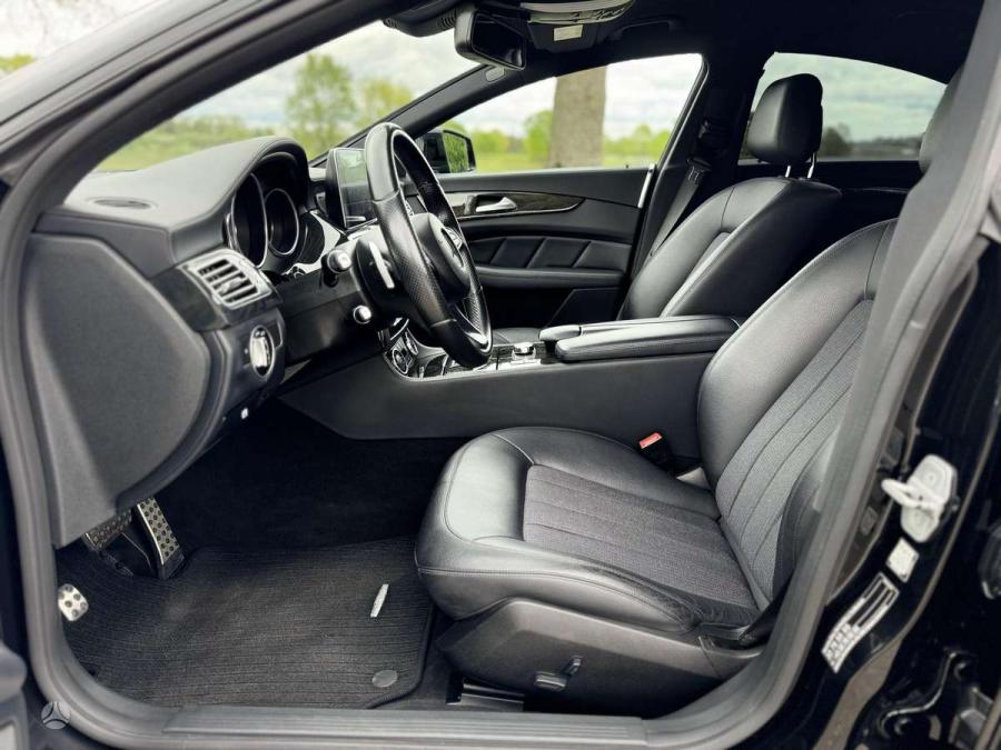 Black Mercedes-Benz CLS 350 2014 in Kaunas, with an engine capacity of 3.00 L and mileage of 95 thousand km for 23900 €, photo 15 on AUTOMOTO.COM.LV
