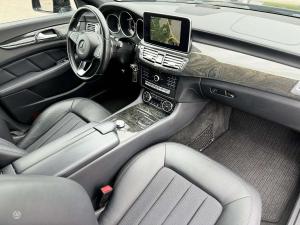 Black Mercedes-Benz CLS 350 2014 in Kaunas, with an engine capacity of 3.00 L and mileage of 95 thousand km for 23900 €, photo 17 on AUTOMOTO.COM.LV