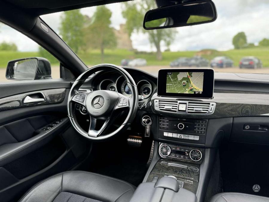 Black Mercedes-Benz CLS 350 2014 in Kaunas, with an engine capacity of 3.00 L and mileage of 95 thousand km for 23900 €, photo 20 on AUTOMOTO.COM.LV
