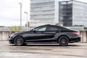 Black Mercedes-Benz CLS 350 2015 in Riga, with an engine capacity of 3.50 L and mileage of 254 thousand km for 13500 €, photo 4 on AUTOMOTO.COM.LV