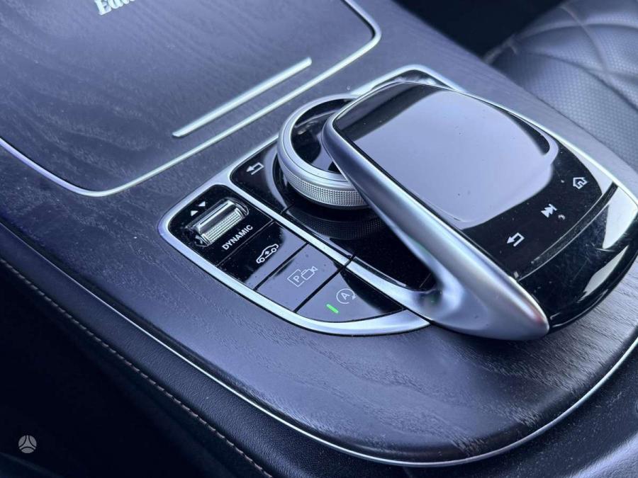 Black Mercedes-Benz CLS 350 2018 in Kaunas, with an engine capacity of 2.93 L and mileage of 234 thousand km for 30000 €, photo 37 on AUTOMOTO.COM.LV