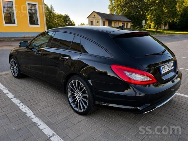 Melns Mercedes-Benz CLS 350 2012 Rēzekne, ar dzinēja tilpumu 3.00 L un nobraukumu 262 tūkst. km par 13650 €, foto 4 vietnē AUTOMOTO.COM.LV