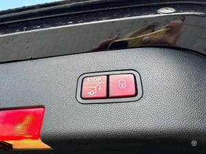 Black Mercedes-Benz CLS 350 2012 in Klaipeda, with an engine capacity of 2.99 L and mileage of 258 thousand km for 11800 €, photo 6 on AUTOMOTO.COM.LV