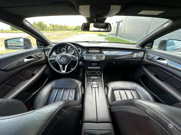 Black Mercedes-Benz CLS 350 2012 in Klaipeda, with an engine capacity of 2.99 L and mileage of 258 thousand km for 11800 €, photo 7 on AUTOMOTO.COM.LV