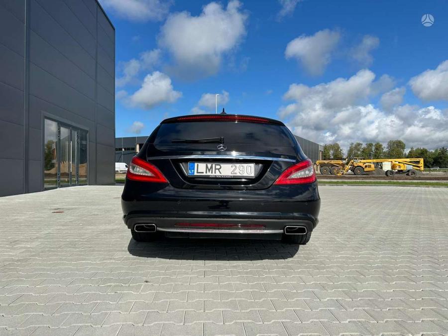 Black Mercedes-Benz CLS 350 2012 in Klaipeda, with an engine capacity of 2.99 L and mileage of 258 thousand km for 11800 €, photo 13 on AUTOMOTO.COM.LV
