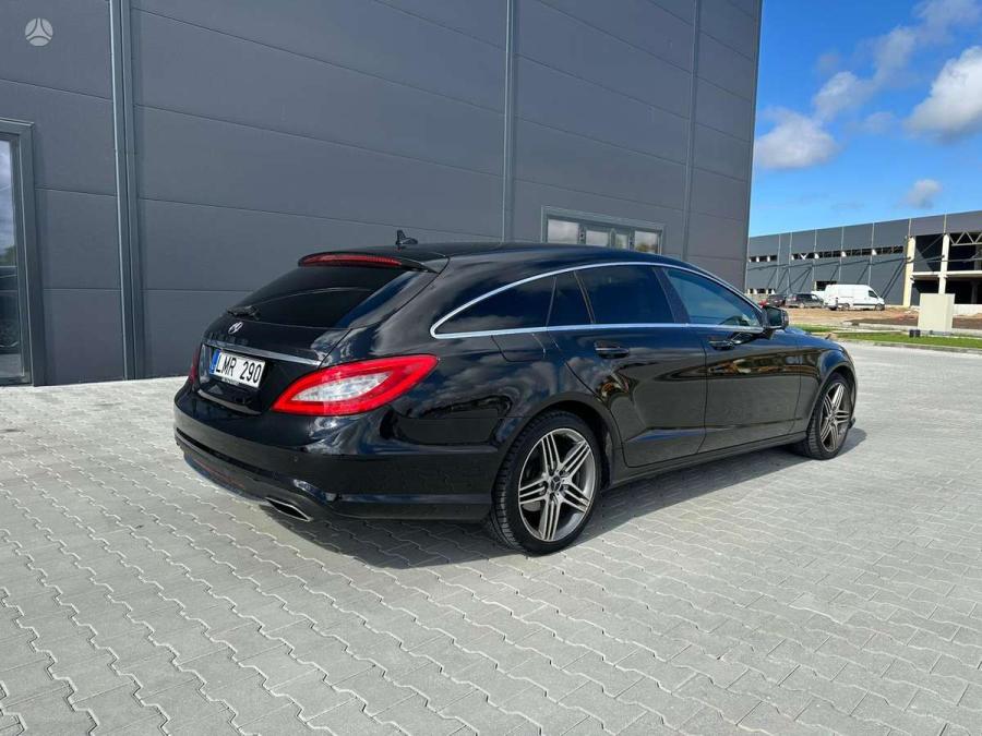 Black Mercedes-Benz CLS 350 2012 in Klaipeda, with an engine capacity of 2.99 L and mileage of 258 thousand km for 11800 €, photo 17 on AUTOMOTO.COM.LV