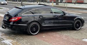 Black Mercedes-Benz CLS 350 2013 in Marijampole, with an engine capacity of 2.99 L and mileage of 330 thousand km for 12650 €, photo 5 on AUTOMOTO.COM.LV