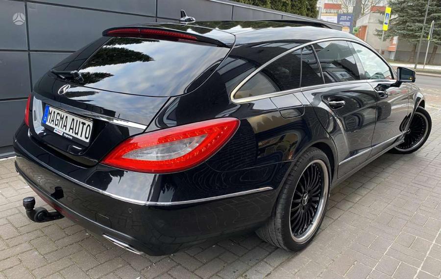Black Mercedes-Benz CLS 350 2013 in Marijampole, with an engine capacity of 2.99 L and mileage of 330 thousand km for 12650 €, photo 11 on AUTOMOTO.COM.LV