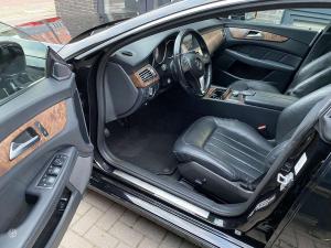 Black Mercedes-Benz CLS 350 2013 in Marijampole, with an engine capacity of 2.99 L and mileage of 330 thousand km for 12650 €, photo 18 on AUTOMOTO.COM.LV