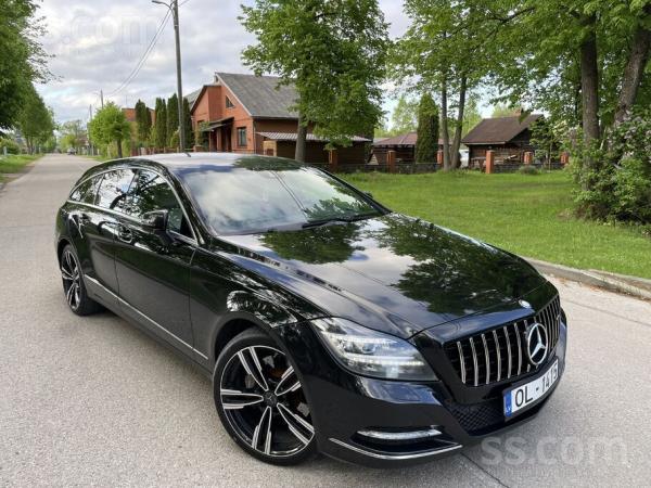 Melns Mercedes-Benz CLS 350 2013 Daugavpils, ar dzinēja tilpumu 3.00 L un nobraukumu 385 tūkst. km par 10500 €, foto 1 vietnē AUTOMOTO.COM.LV