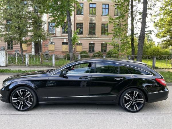 Melns Mercedes-Benz CLS 350 2013 Daugavpils, ar dzinēja tilpumu 3.00 L un nobraukumu 385 tūkst. km par 10500 €, foto 8 vietnē AUTOMOTO.COM.LV