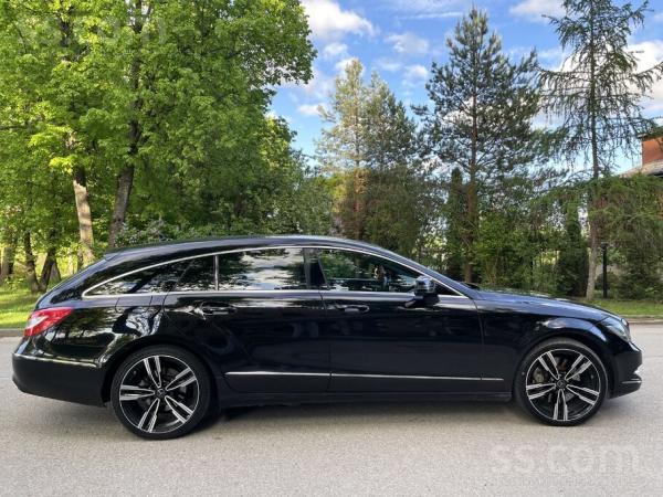 Melns Mercedes-Benz CLS 350 2013 Daugavpils, ar dzinēja tilpumu 3.00 L un nobraukumu 385 tūkst. km par 10500 €, foto 9 vietnē AUTOMOTO.COM.LV