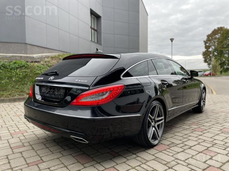 Melns Mercedes-Benz CLS 350 2013 Daugavpils, ar dzinēja tilpumu 3.00 L un nobraukumu 380 tūkst. km par 12300 €, foto 1 vietnē AUTOMOTO.COM.LV