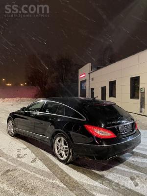 Melns Mercedes-Benz CLS 350 2013 Daugavpils, ar dzinēja tilpumu 3.00 L un nobraukumu 380 tūkst. km par 12300 €, foto 17 vietnē AUTOMOTO.COM.LV