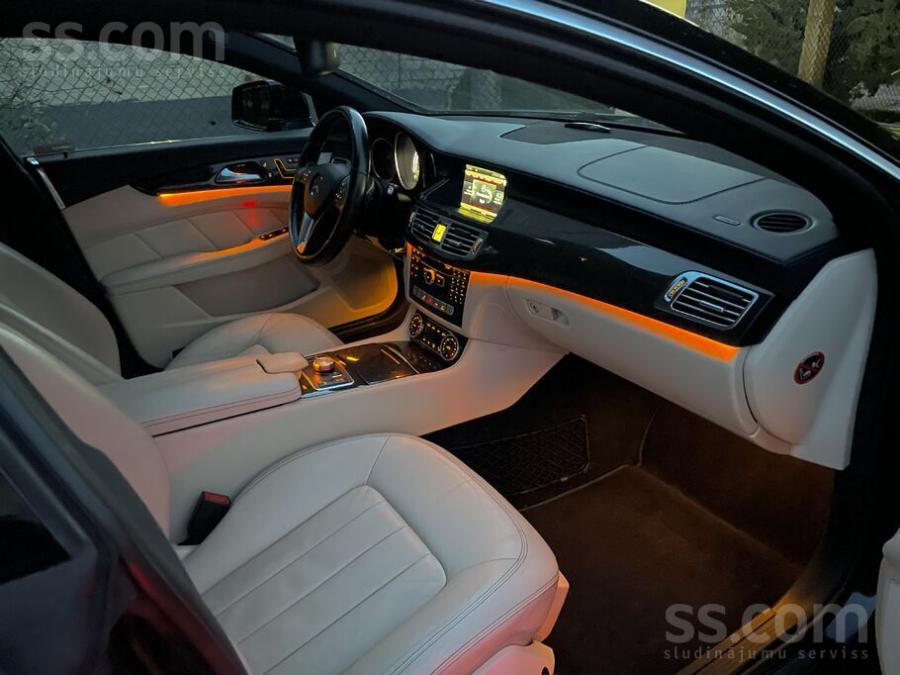 Melns Mercedes-Benz CLS 350 2013 Daugavpils, ar dzinēja tilpumu 3.00 L un nobraukumu 380 tūkst. km par 12300 €, foto 24 vietnē AUTOMOTO.COM.LV