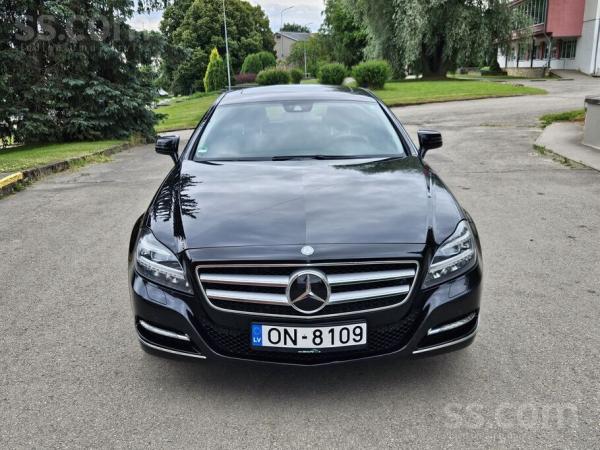 Melns Mercedes-Benz CLS 350 2013 Jēkabpils, ar dzinēja tilpumu 3.00 L un nobraukumu 329 tūkst. km par 11990 €, foto 2 vietnē AUTOMOTO.COM.LV