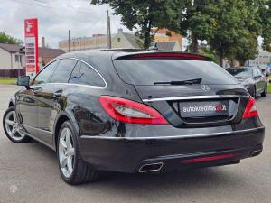 Black Mercedes-Benz CLS 350 2013 in Siauliai, with an engine capacity of 2.99 L and mileage of 232 thousand km for 12950 €, photo 14 on AUTOMOTO.COM.LV
