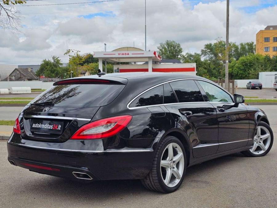 Black Mercedes-Benz CLS 350 2013 in Siauliai, with an engine capacity of 2.99 L and mileage of 232 thousand km for 12950 €, photo 15 on AUTOMOTO.COM.LV