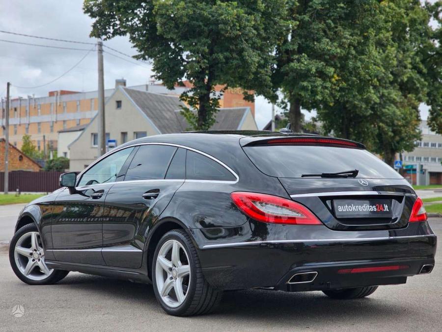 Black Mercedes-Benz CLS 350 2013 in Siauliai, with an engine capacity of 2.99 L and mileage of 232 thousand km for 12950 €, photo 16 on AUTOMOTO.COM.LV