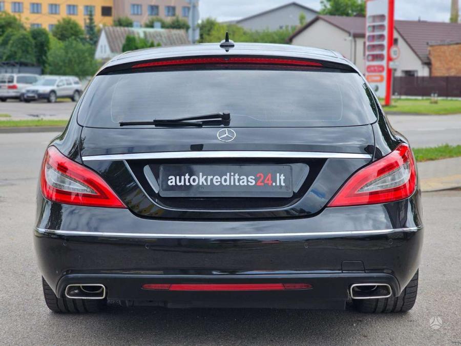 Black Mercedes-Benz CLS 350 2013 in Siauliai, with an engine capacity of 2.99 L and mileage of 232 thousand km for 12950 €, photo 17 on AUTOMOTO.COM.LV