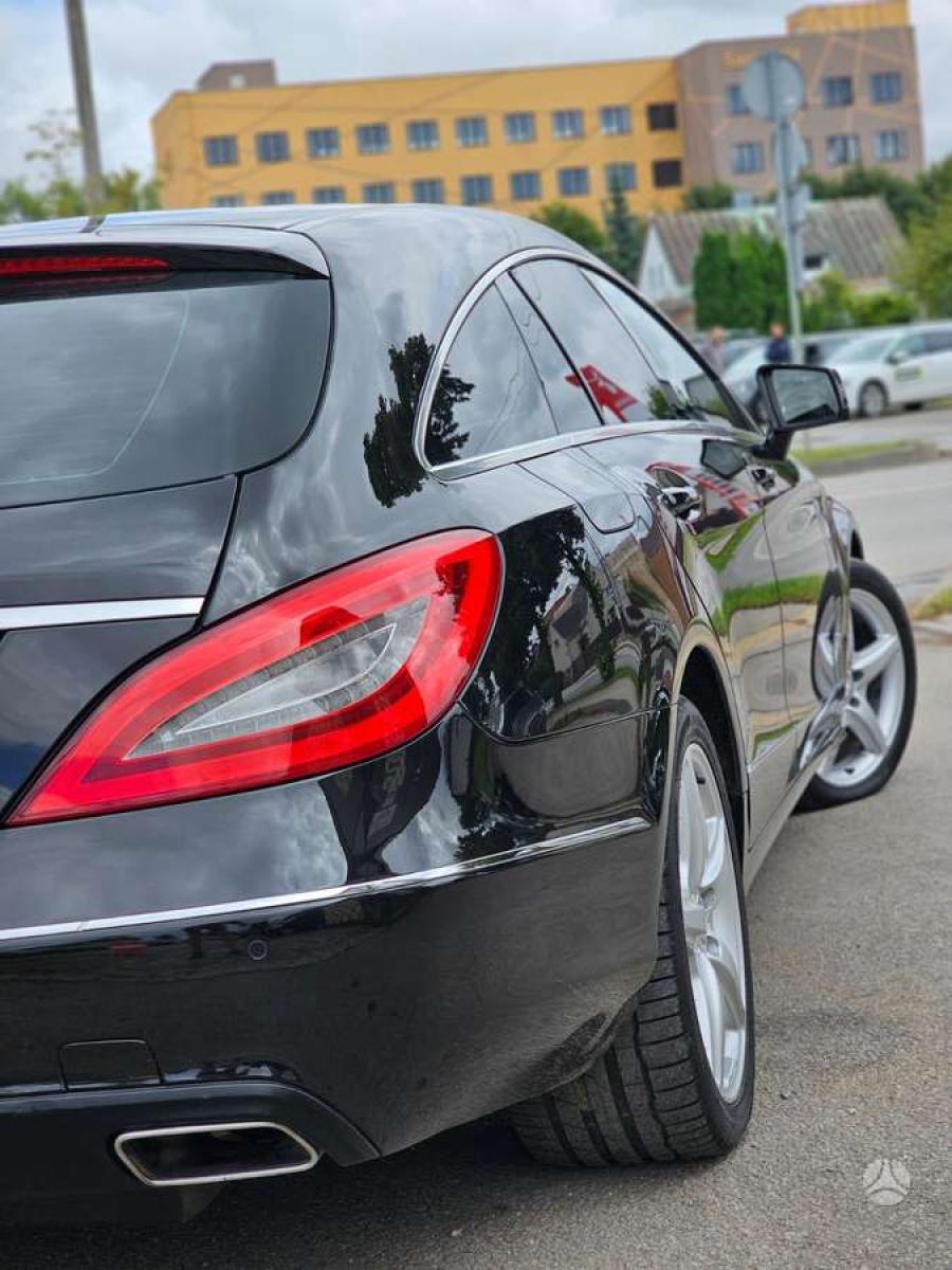 Black Mercedes-Benz CLS 350 2013 in Siauliai, with an engine capacity of 2.99 L and mileage of 232 thousand km for 12950 €, photo 18 on AUTOMOTO.COM.LV